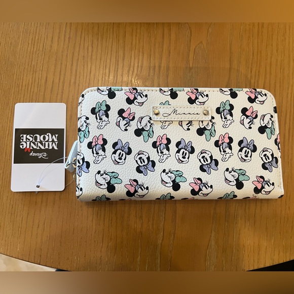 Disney | Bags | Disney Minnie Mouse Wallet Wristlet | Poshmark